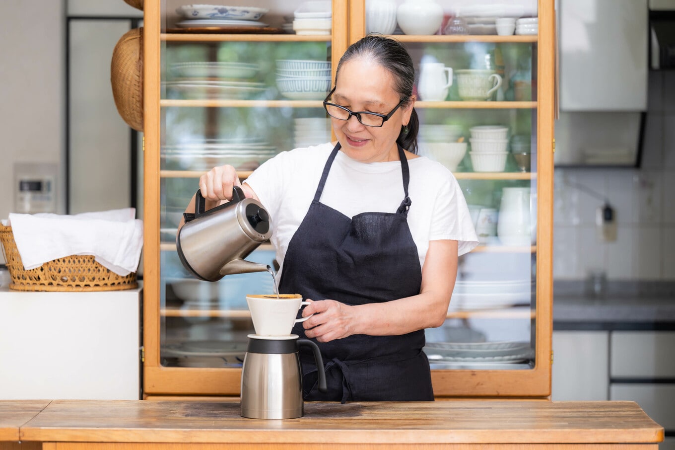 71歳、ひとり暮らし料理家の「リアルな食事」。がんばらずに食べたいものを楽しむ | ESSEonline（エッセ オンライン）
