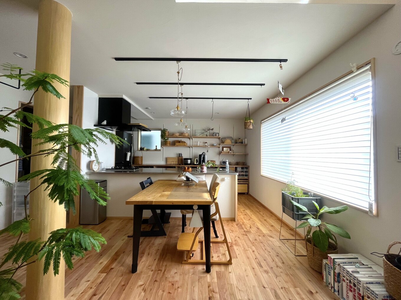 [写真](1ページ目)「カーテン生活」をやめたら家事が劇的にラクに。洗濯いらず、節約効果も | ESSEonline（エッセ オンライン）