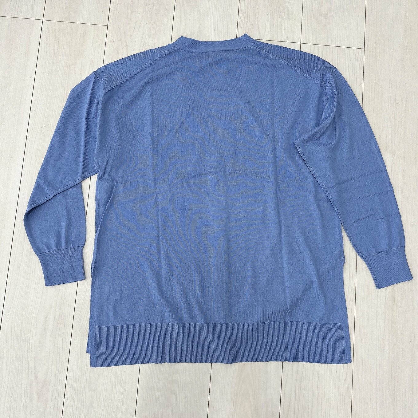 [写真](1ページ目)アラフォーのユニクロ2990円「ロングカーディガン」コーデ4つ。紫外線カットや体型カバーにもぴったり | ESSEonline（エッセ オンライン）