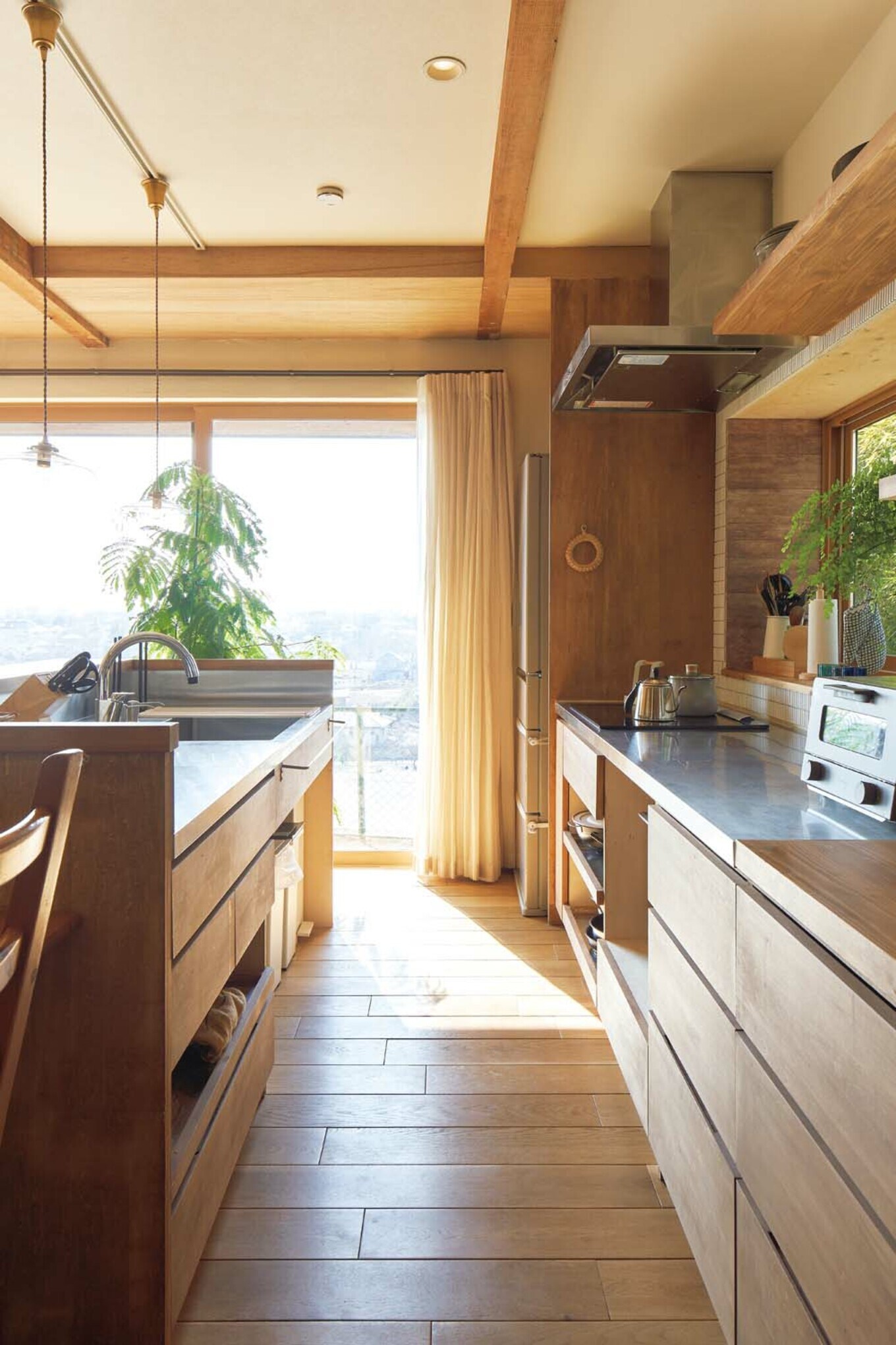 [写真](1ページ目)眺めのいい古家を購入＆リノベ。DIYも楽しみながら、気持ちよく暮らす | ESSEonline（エッセ オンライン）