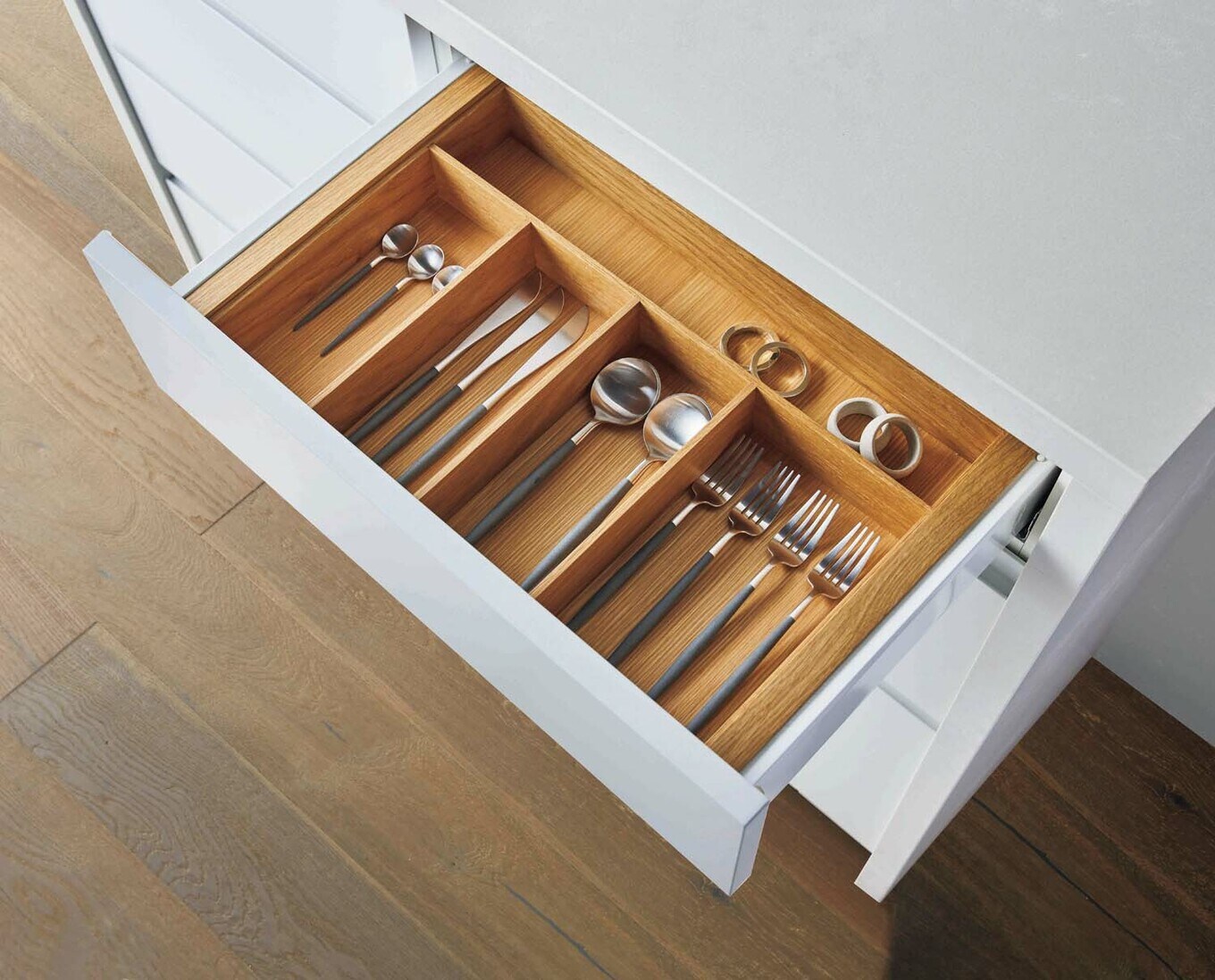 システムキッチン5選！ライフスタイルに合わせてオーダー、カスタマイズもOK | ESSEonline（エッセ オンライン）