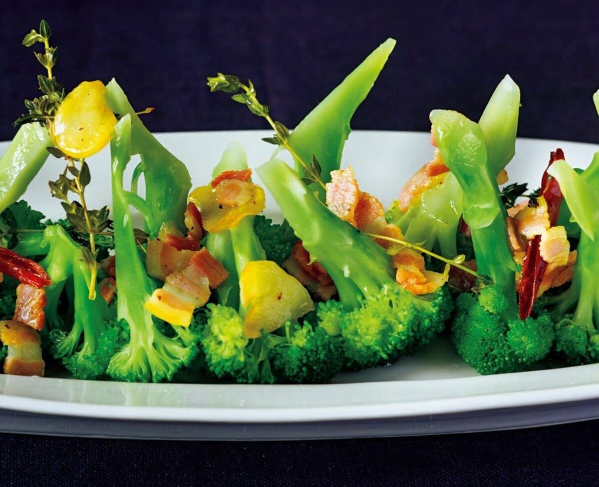 いつものブロッコリーがごちそうに。「切り方と盛りつけ」を変えるだけでレストランのような仕上がり | ESSEonline（エッセ オンライン）