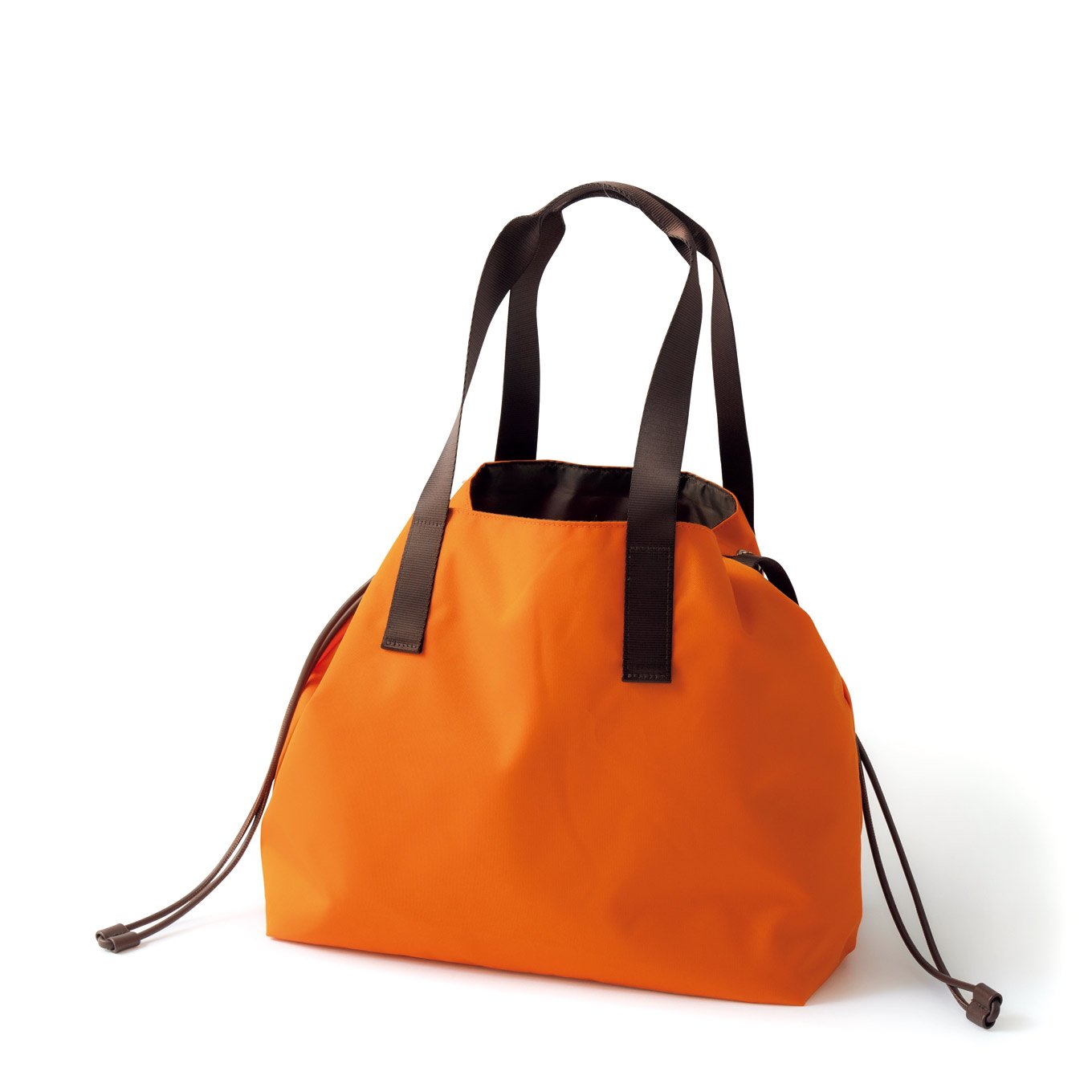 [写真](1ページ目)GUコーデで春を先取り。ワンピース＆ハイネックが「今」ちょうどいい | ESSEonline（エッセ オンライン）