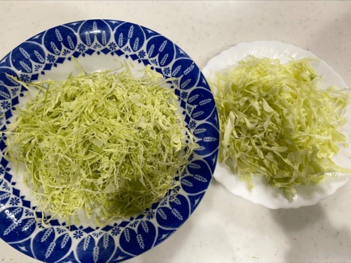 [写真](1ページ目)1540円の価値があるピーラー。お店みたいなふわふわ千切りキャベツに | ESSEonline（エッセ オンライン）