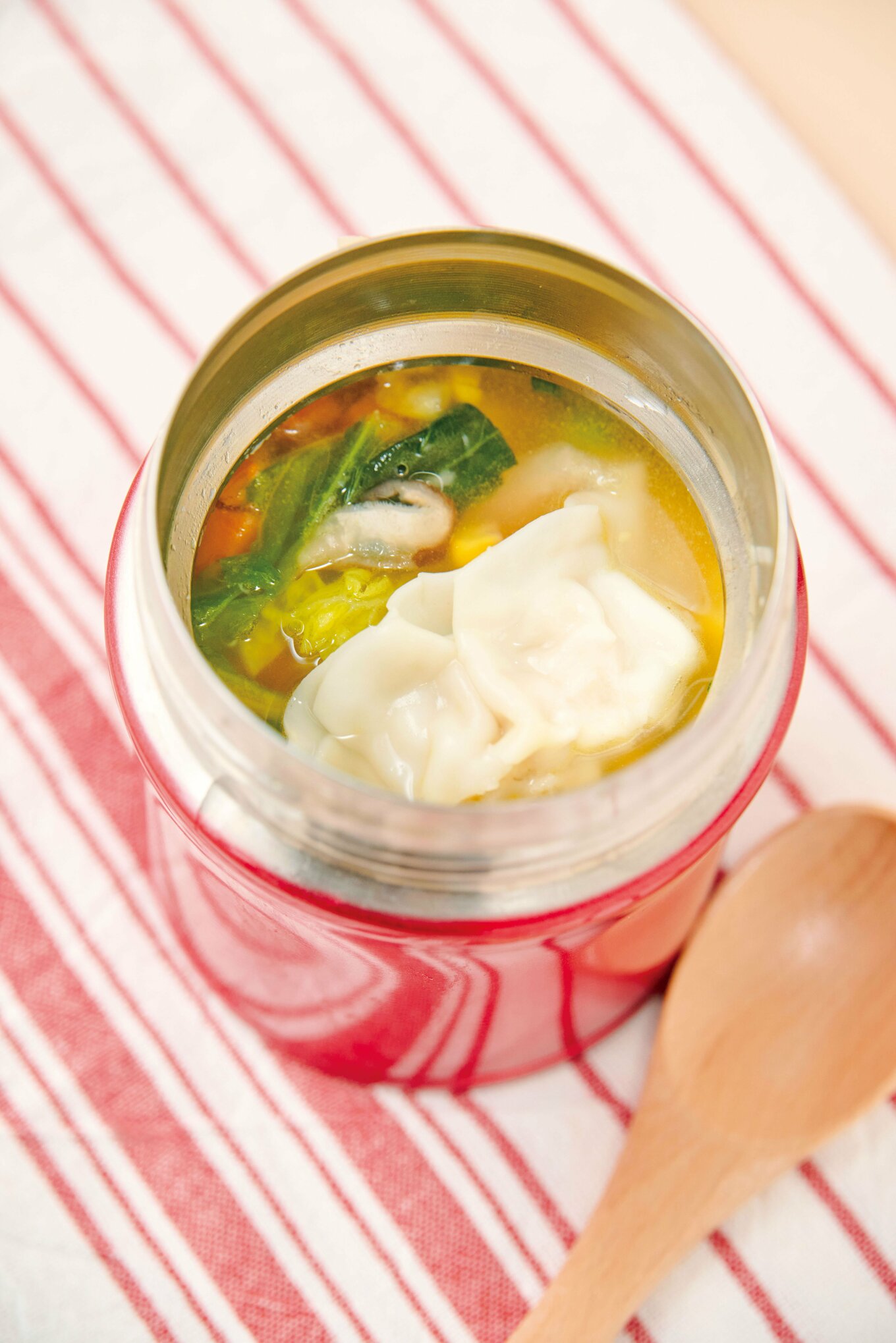 [写真](1ページ目)災害時に知っておきたい「スープジャー」レシピ。食器不要、ほったらかしで完成！ | ESSEonline（エッセ オンライン）