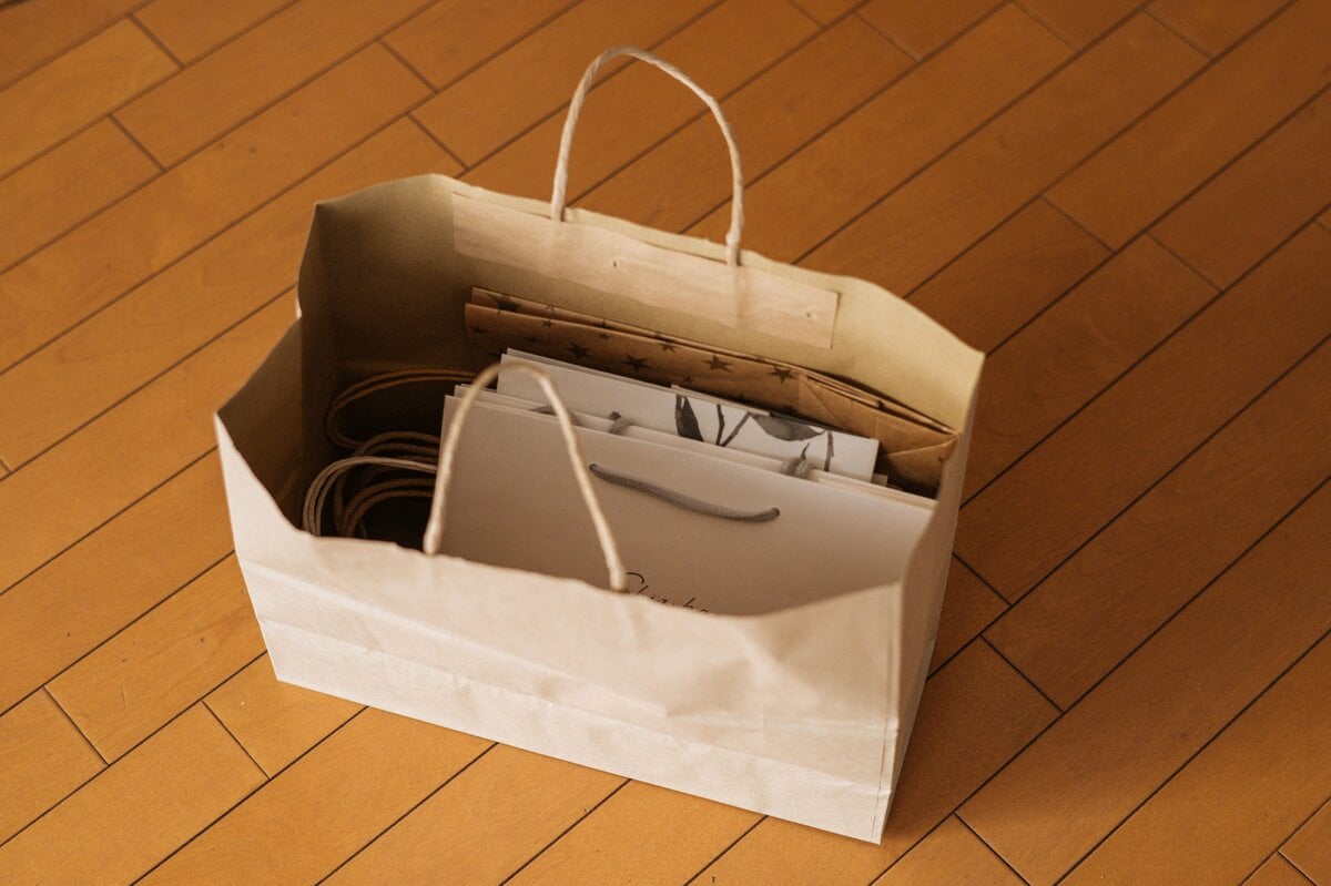 「バッグ」の収納は戻しやすさを意識。「紙袋」はサイズごとに枚数を決めてまとめる | ESSEonline（エッセ オンライン）