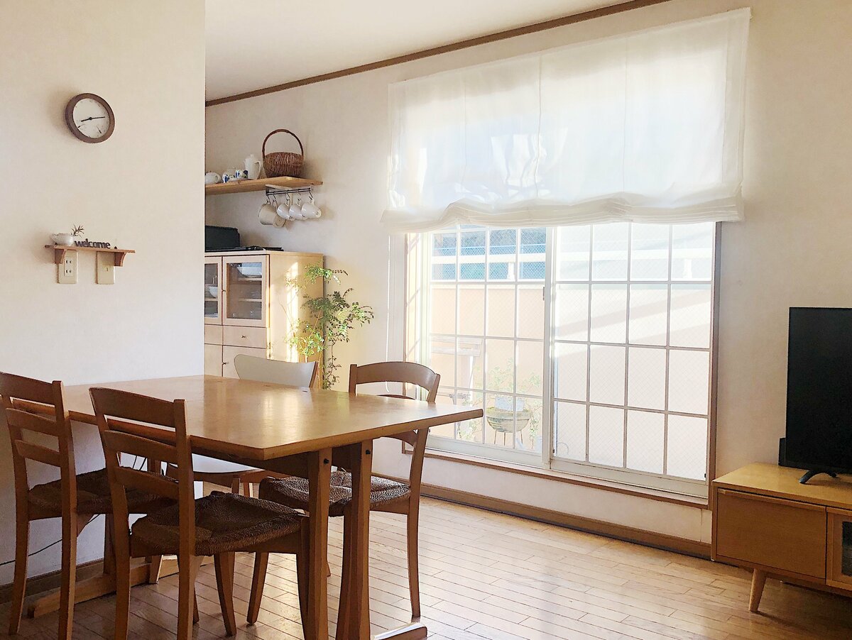 7畳のLDに家族4人。広く快適に暮らすため、インテリアのプロがやめたこと3つ | ESSEonline（エッセ オンライン）