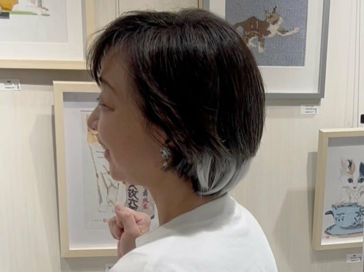 川上麻衣子さん59歳、「白髪の現状」に愕然。それでもグレーヘアを続ける理由、2000円で楽しむ気分転換：2025年9月トップ10 | ESSEonline（エッセ オンライン）
