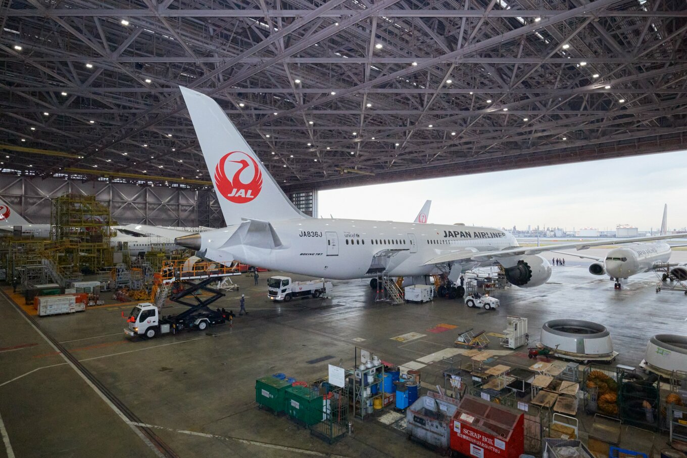 大人気「JAL」工場見学。見どころやおみやげを徹底レポート | ESSEonline（エッセ オンライン）