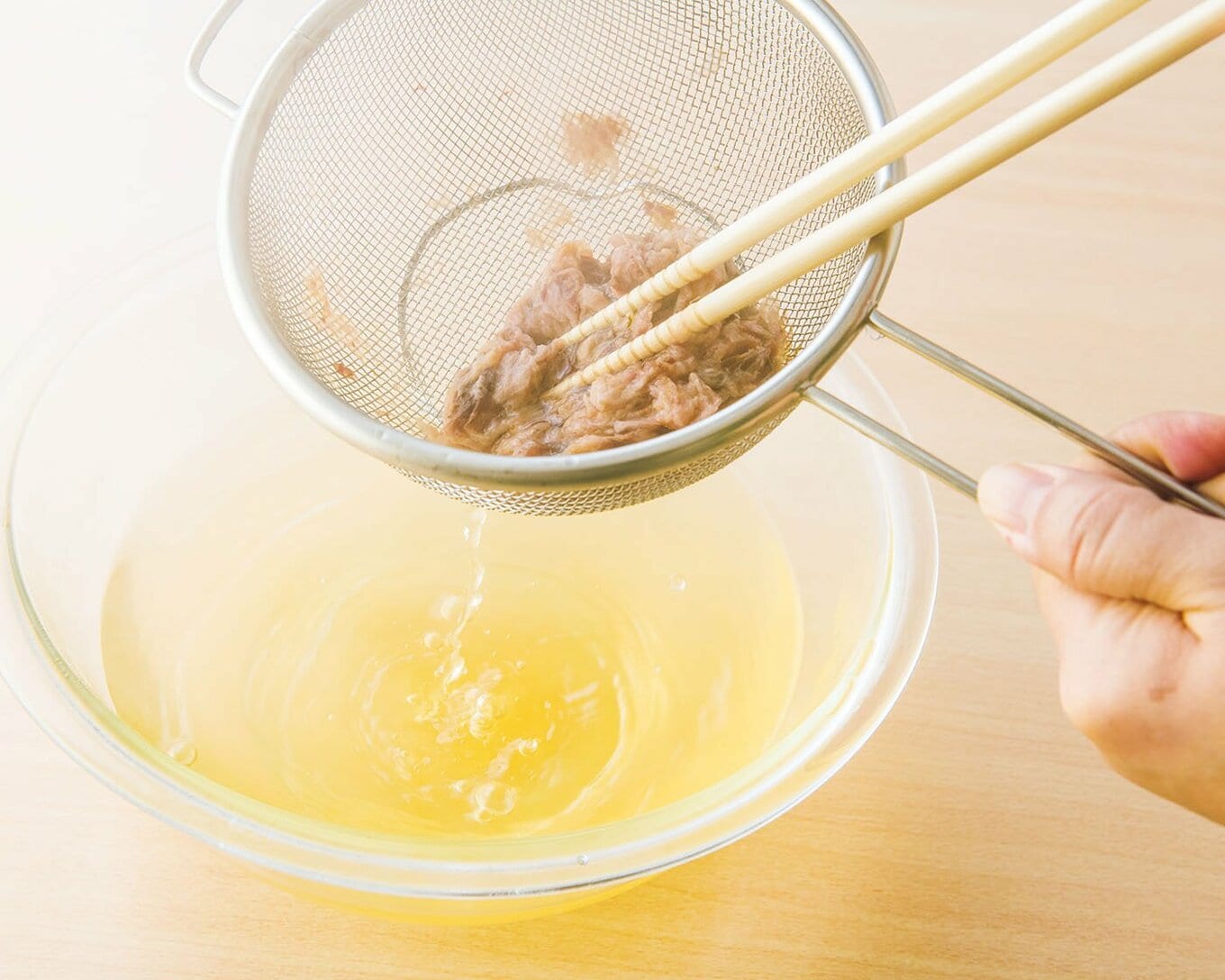 「カツオだし」と「煮干しだし」の正しい取り方。毎日のみそ汁が絶品に、つくりおきもOK | ESSEonline（エッセ オンライン）