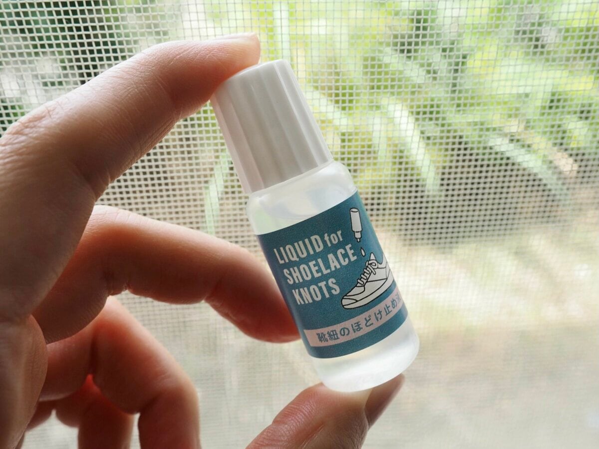 ダイソー110円のアイテムで「靴ヒモ」のストレスを解消。簡単に結び目が外れにくくなる！ | ESSEonline（エッセ オンライン）