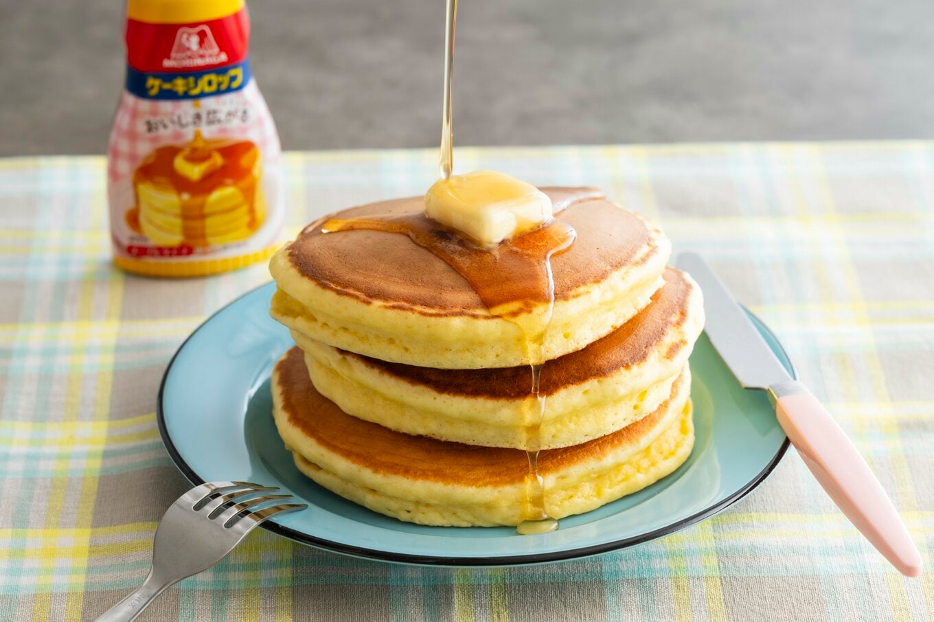 夏休みはホケミで乗りきる！ 2.3cmの幸せ食感ホットケーキと、くるくるラップサンド | ESSEonline（エッセ オンライン）