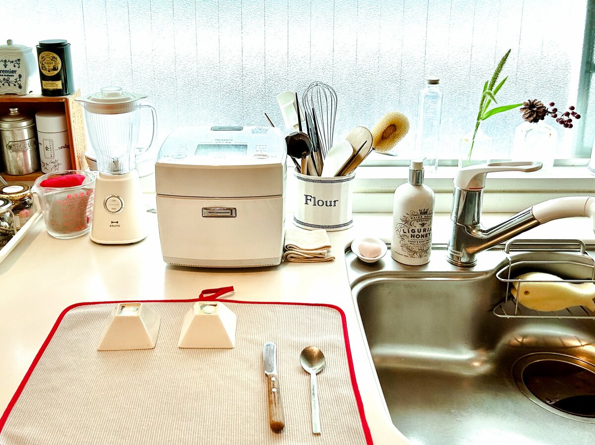 70代、キッチンの空間は「小さく、軽く、少なく」。料理がラクになった | ESSEonline（エッセ オンライン）