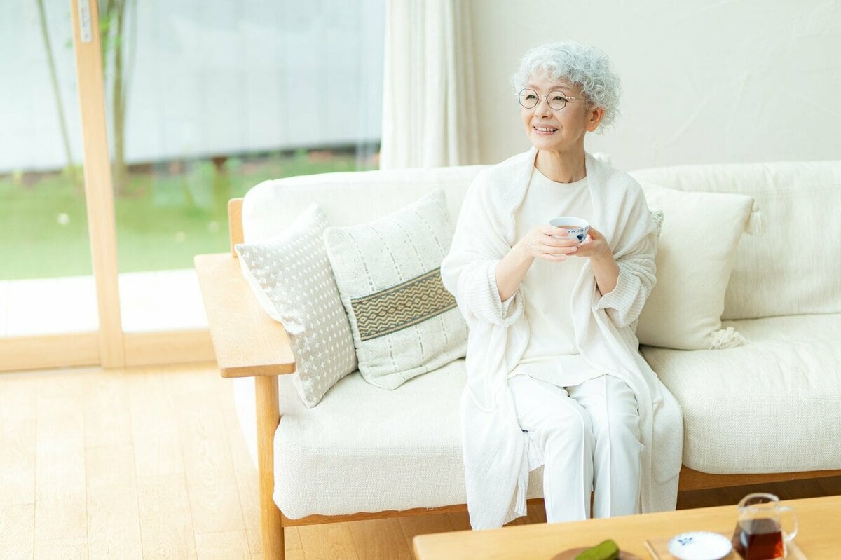 60代が実感「少ないもので暮らすメリット」。狭い部屋でも快適、ストレスも減る | ESSEonline（エッセ オンライン）