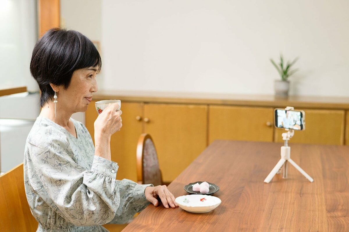 60代YouTuberの「朝ルーティン」をチラ見せ。動画づくりは我流、シニアからでも始められる | ESSEonline（エッセ オンライン）