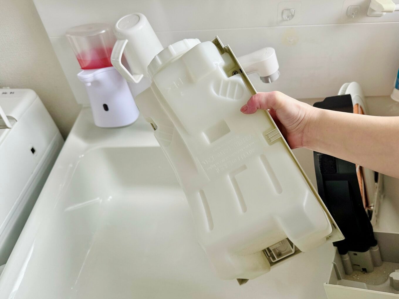 一生使える「加湿器をしまう前」の掃除術。カビ・水アカの防止は、クエン酸があればOK | ESSEonline（エッセ オンライン）