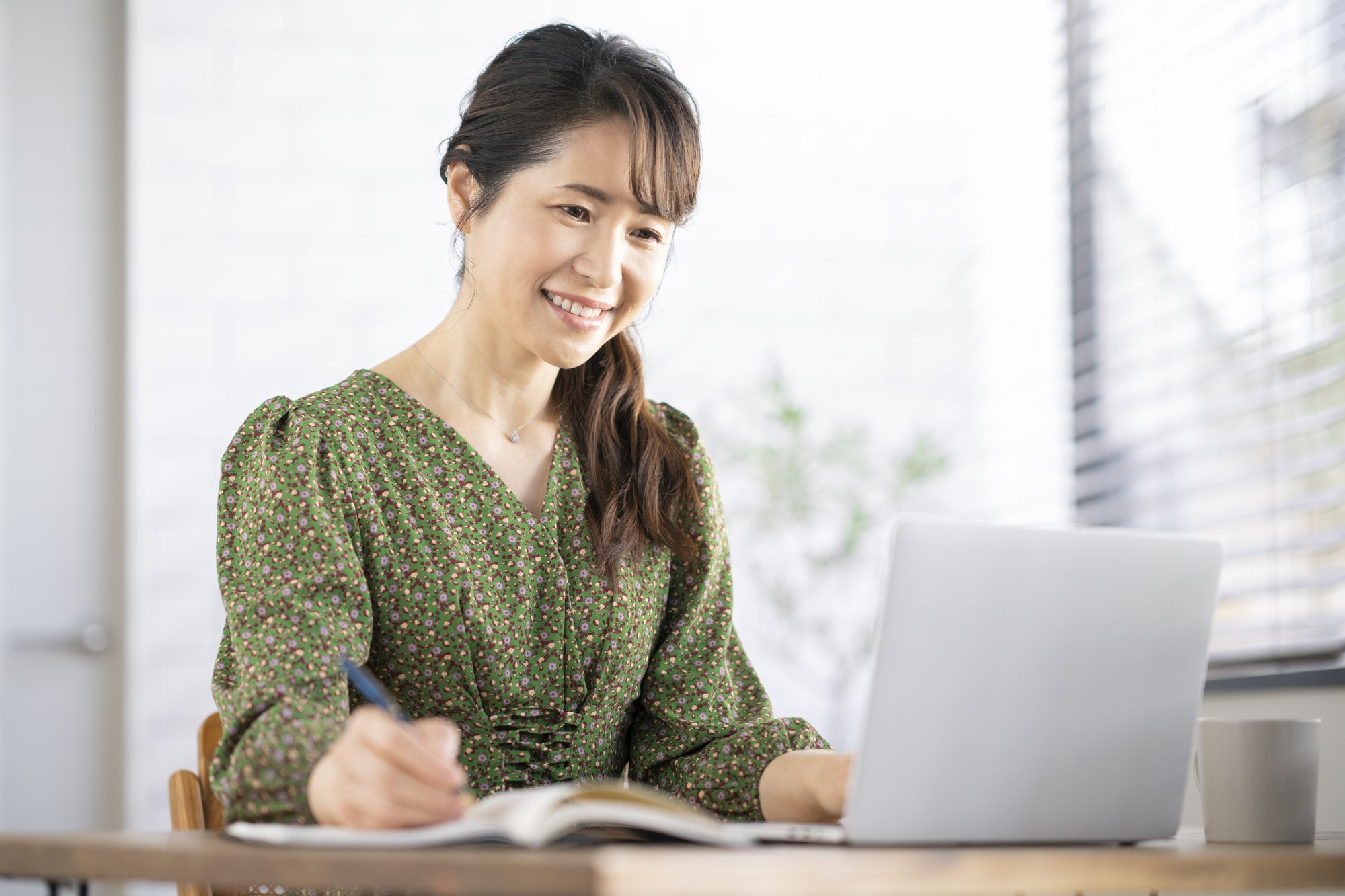 50代に近づいてしみじみ「年を重ねてよかった」。若さの代わりに得たもの3つ | ESSEonline（エッセ オンライン）