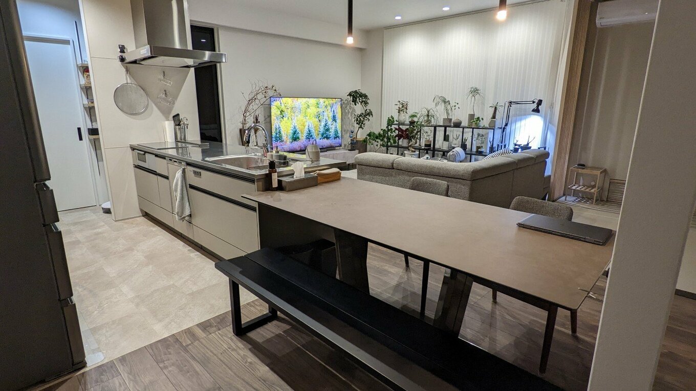 [写真](1ページ目)正方形LDKの間取りに満足。100件以上の見学会へ参加、こだわり抜いた結論 | ESSEonline（エッセ オンライン）