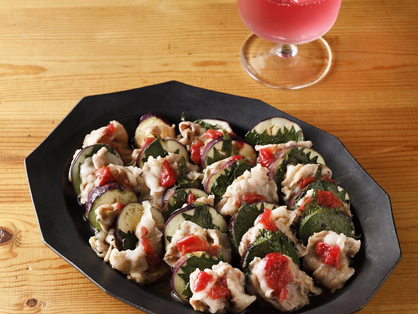 夏バテ回復にも！簡単「梅レシピ」3選。火を使わずに10分で完成するはさみ蒸し、話題の梅流しも | ESSEonline（エッセ オンライン）