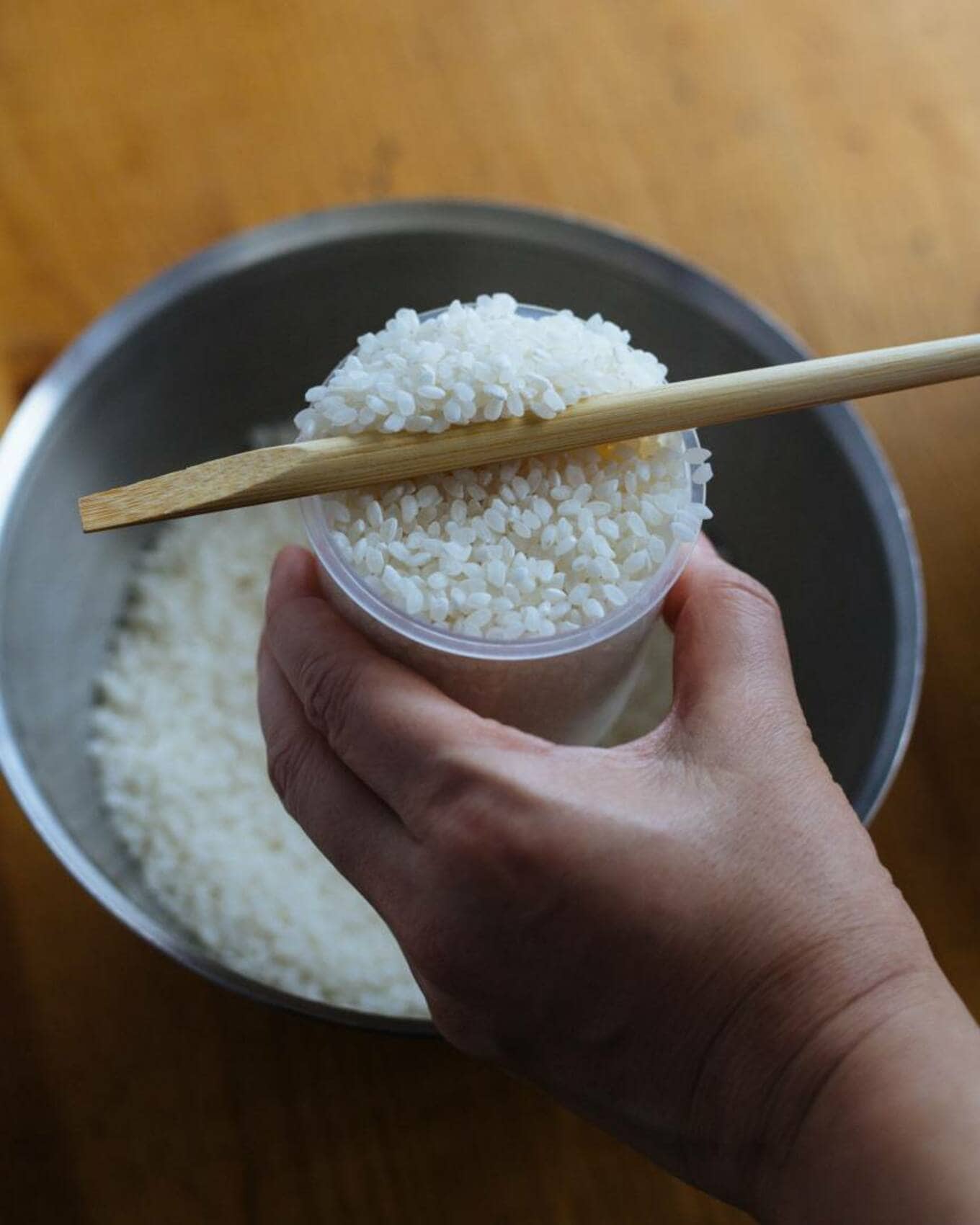 [写真](1ページ目)おいしいご飯を炊く秘けつは「とぎ方」。とぎすぎは逆にNG | ESSEonline（エッセ オンライン）