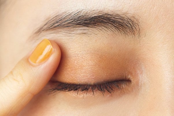 資生堂2090円の「4色アイパレ」でマンネリ顔を脱出。トレンドはマット×ラメ | ESSEonline（エッセ オンライン）