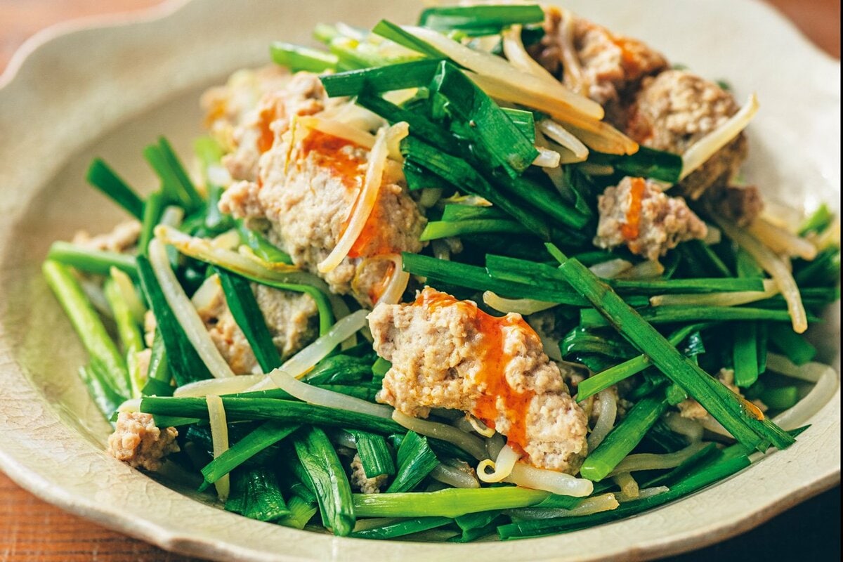 手でこねない「肉団子」。モヤシとニラを合わせてヘルシーな一品に | ESSEonline（エッセ オンライン）