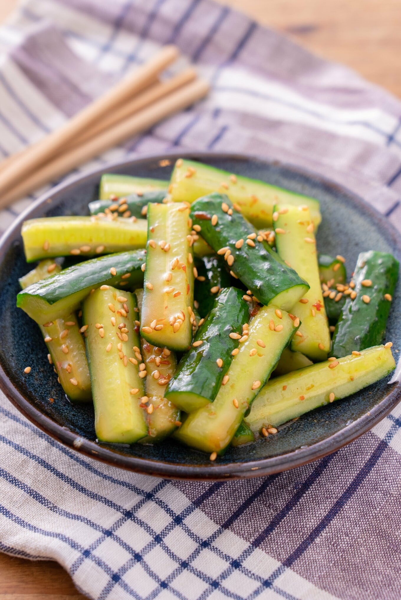 シンプルなのに美味「キュウリのピリ辛漬け」レシピ。暑い日のビールに合いすぎる | ESSEonline（エッセ オンライン）