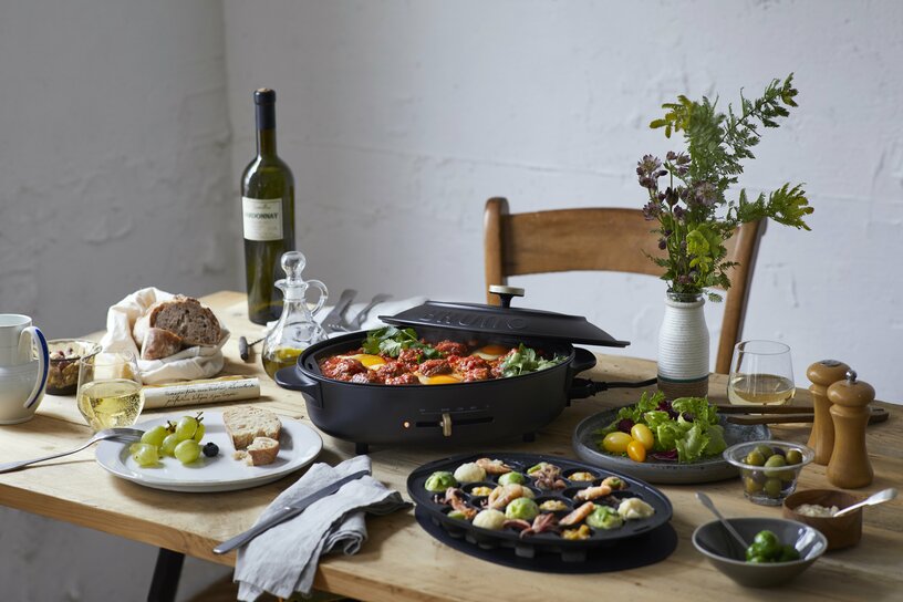 ダイソー220円「マルチ万能ほうき」で掃除が快適に。家じゅうピカピカ、梅雨にも便利 | ESSEonline（エッセ オンライン）