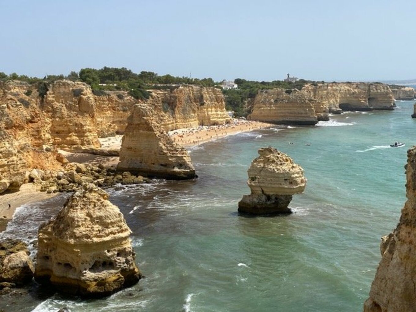 [写真](1ページ目)日本とフランスでこんなに違う「夏休み」事情。節約しながら、特別なことはしない | ESSEonline（エッセ オンライン）