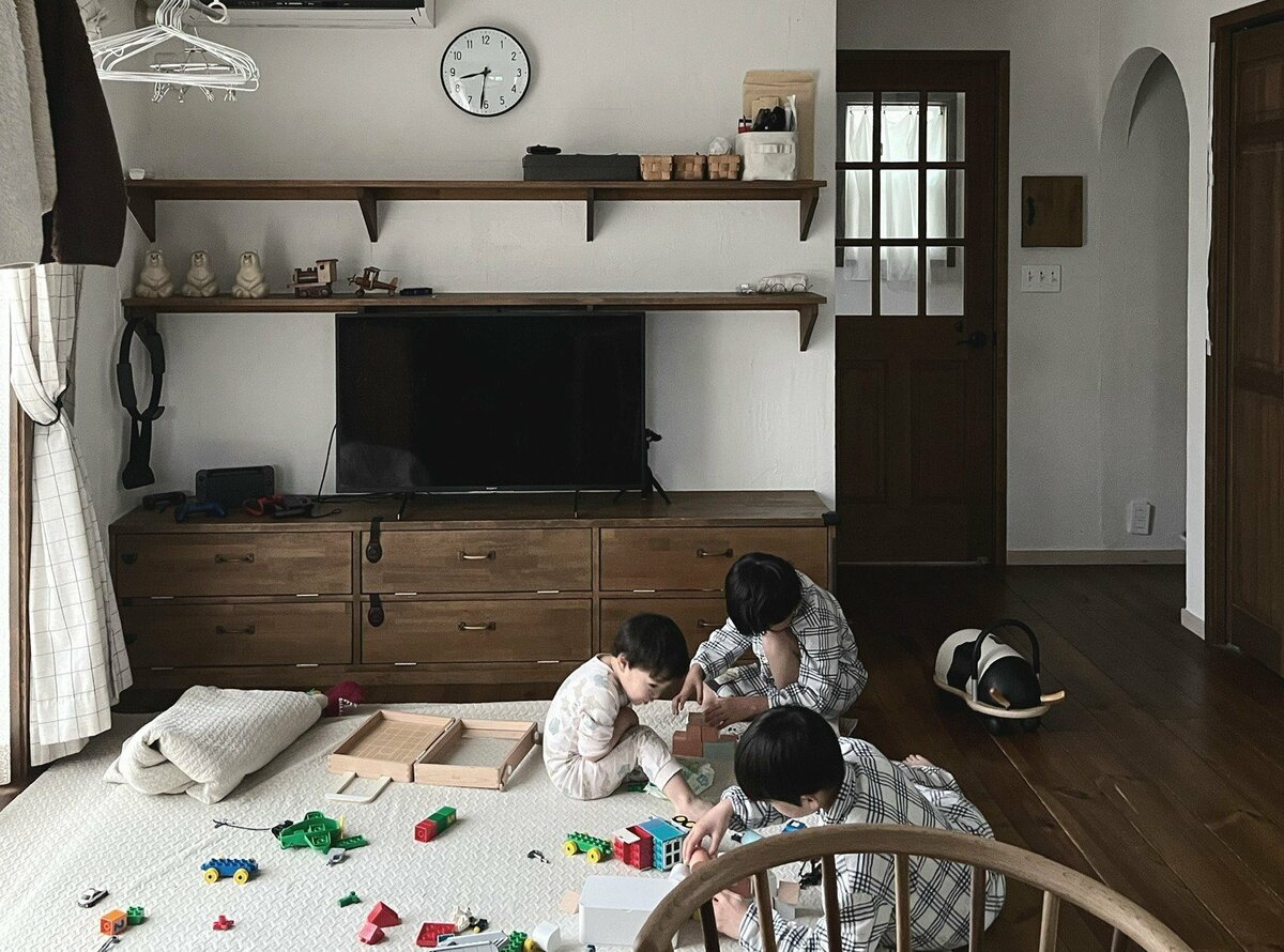 家族5人「コンパクトな戸建て」暮らし。2LDKでも狭さを感じない空間使いのコツ3つ | ESSEonline（エッセ オンライン）