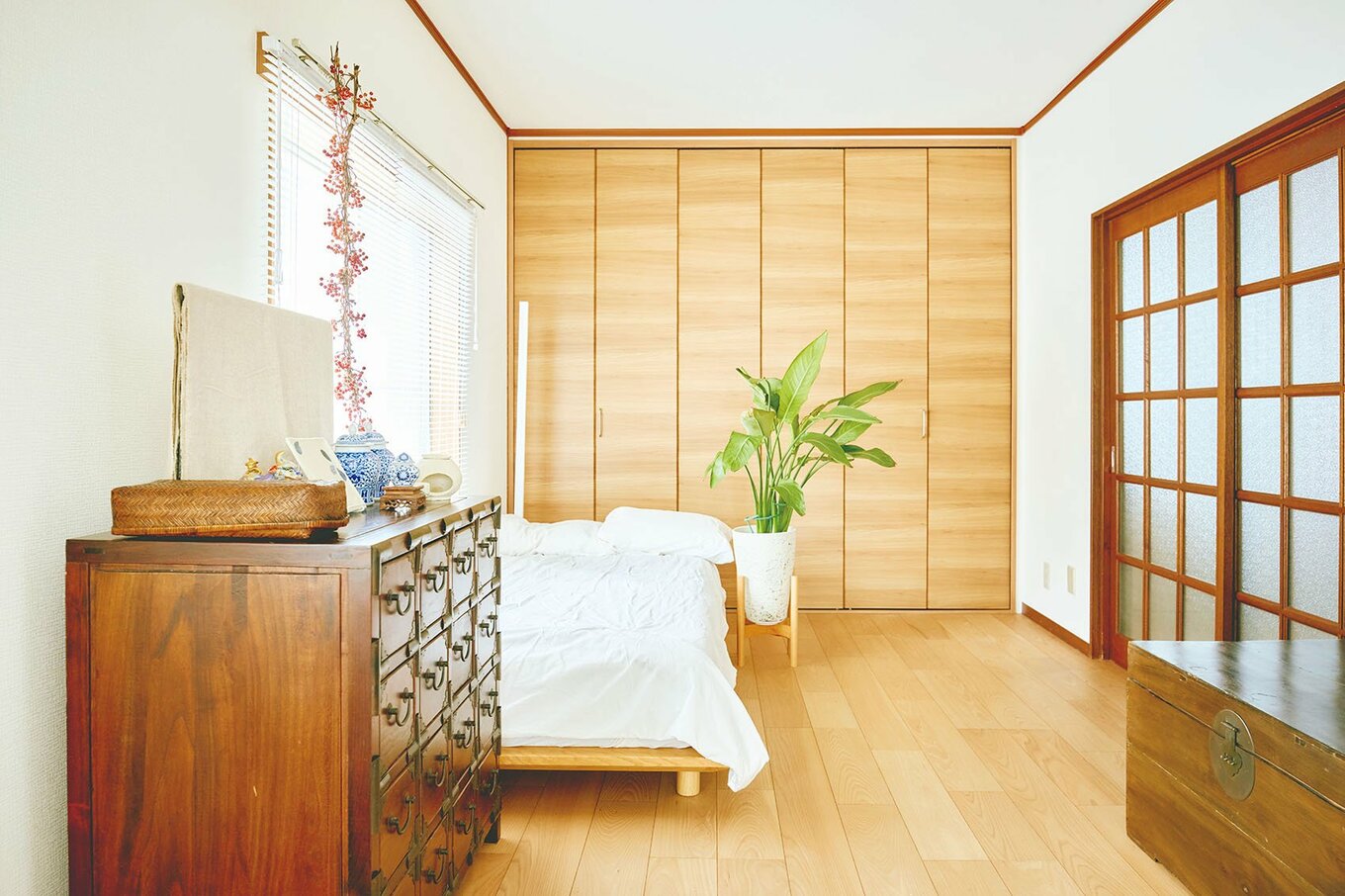 50歳目前で手に入れた自由。人生2回目のひとり暮らしに「2DKの築古賃貸物件」を選んだワケ | ESSEonline（エッセ オンライン）