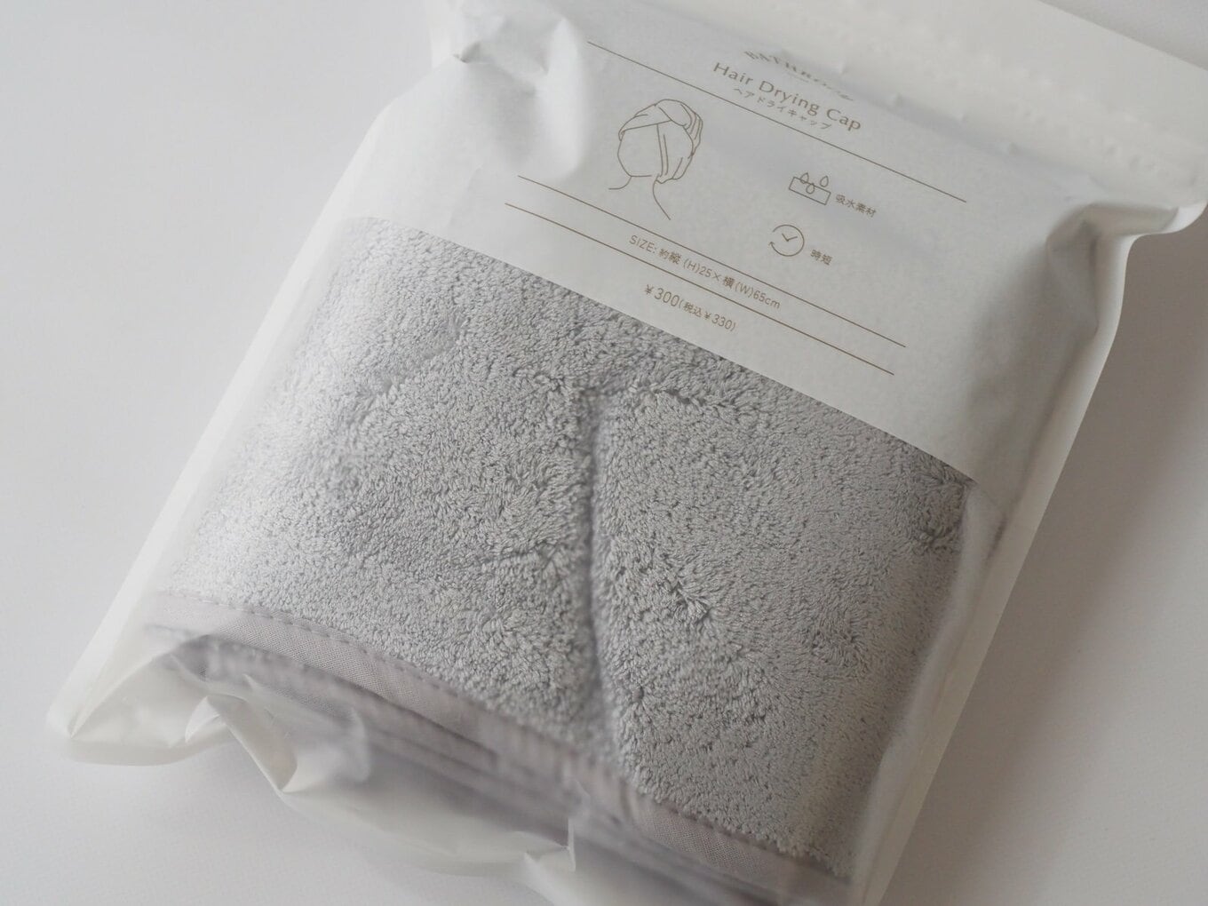 3COINSの「ヘアドライキャップ」でドライヤー時間5分減。ジム、サウナ、プールでも活躍 | ESSEonline（エッセ オンライン）