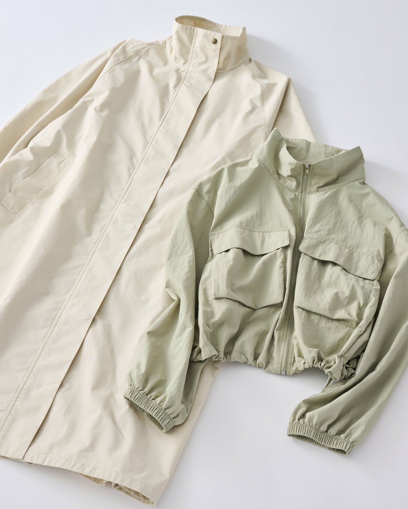 [写真](1ページ目)着る服に迷う40代50代は「存在感のない春アウター」で変身。GU・無印良品で手持ち服が輝く | ESSEonline（エッセ オンライン）