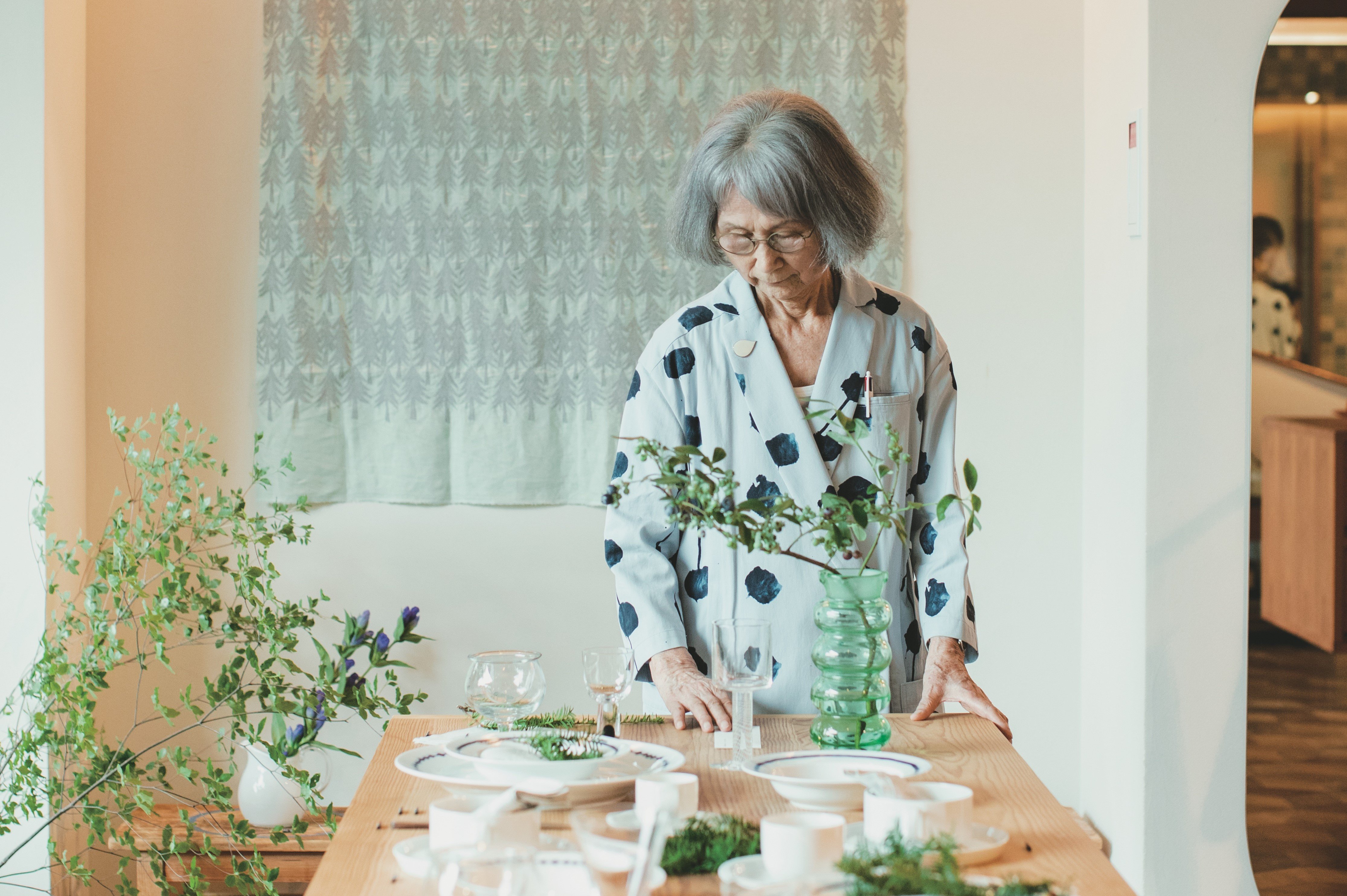 85歳、現役アパレルショップ店員。79歳で「働きたい」と強く思い履歴書を送るまで | ESSEonline（エッセ オンライン）