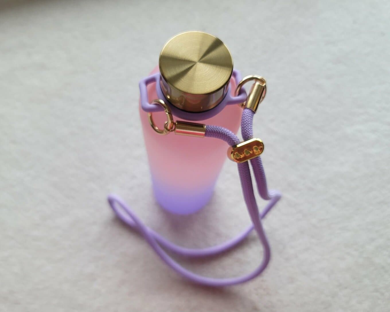 この夏話題、ドンキの「目盛りつき水筒」。1Lサイズなのに驚くほど軽い | ESSEonline（エッセ オンライン）