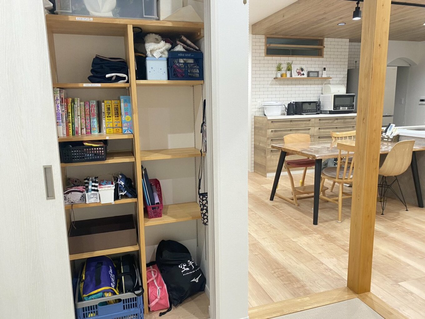 [写真](1ページ目)LDKの畳コーナー、正解は「小上がりorフラット」？2年暮らして出した結論 | ESSEonline（エッセ オンライン）