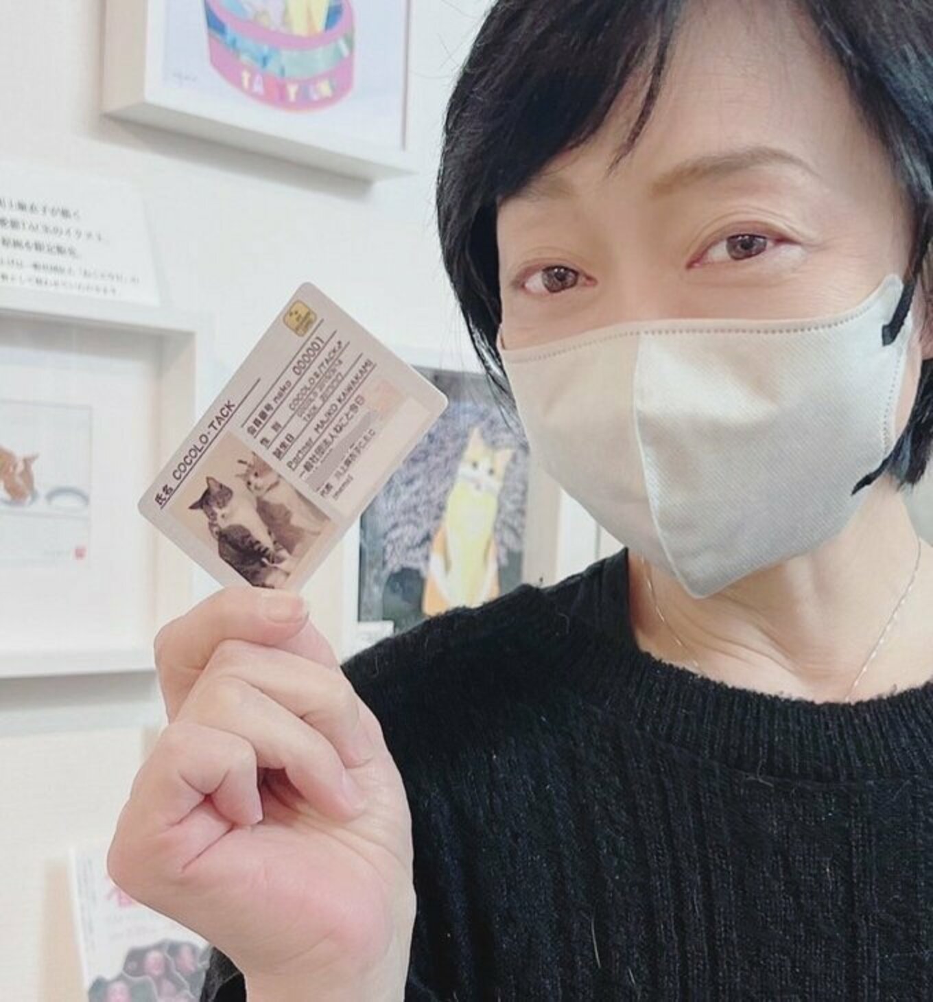 [写真](1ページ目)川上麻衣子さん57歳。猫を介して気づいた「がんばりすぎない」人間関係のヒント | ESSEonline（エッセ オンライン）