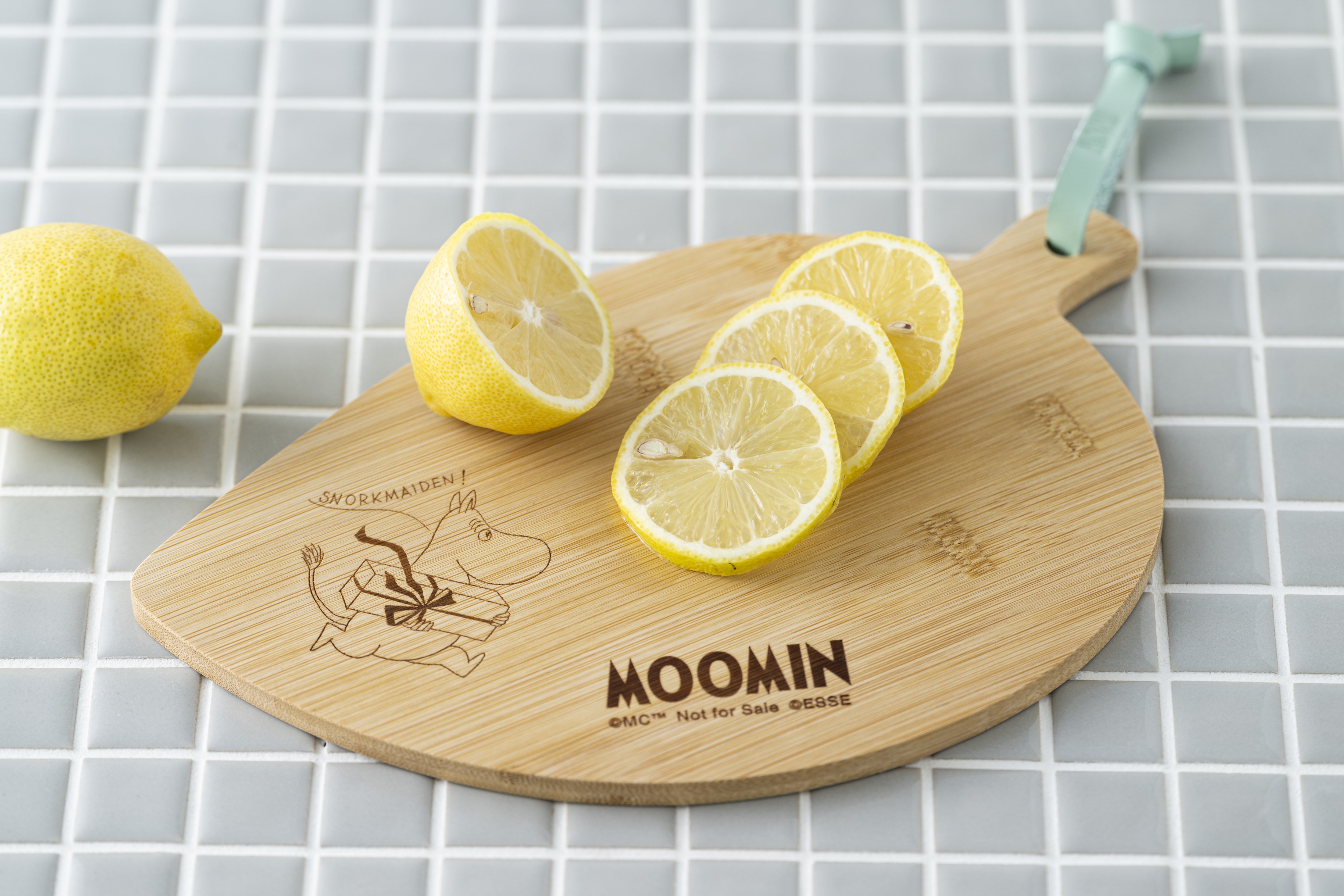 「ESSE」10月号の特装版に、リーフ型のムーミン カッティングボードが登場！＜徹底レポート＞ | ESSEonline（エッセ オンライン）