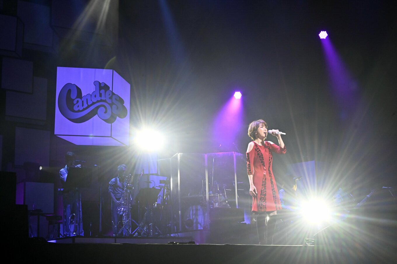 [写真](1ページ目)デビュー50周年の伊藤蘭さん。「キャンディーズの活動当時はヘアもメイクも自前だった」 | ESSEonline（エッセ オンライン）