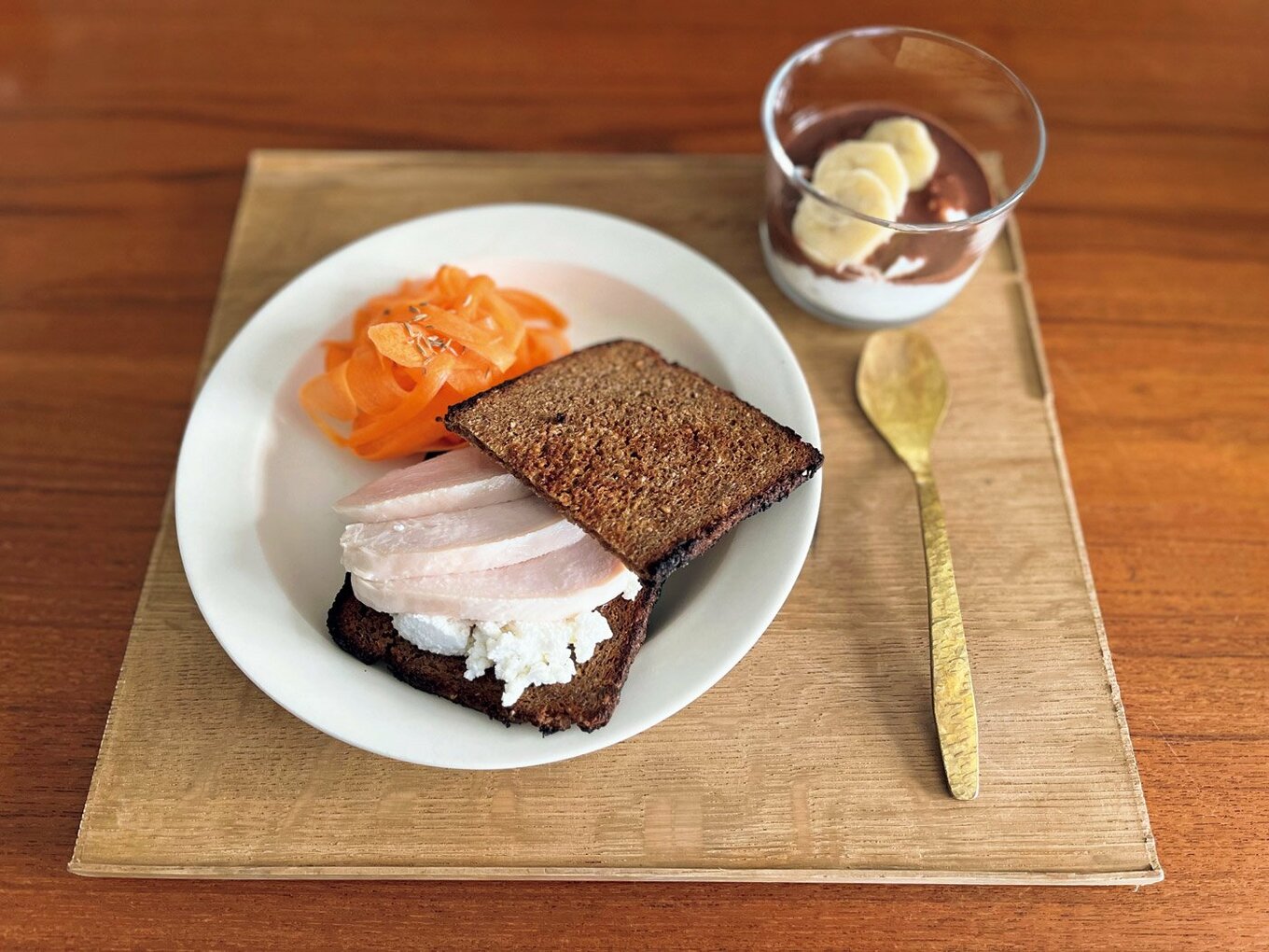 [写真](1ページ目)49歳料理家の「老けない食事」術。高タンパク・低脂質で元気に過ごす「平日献立」 | ESSEonline（エッセ オンライン）