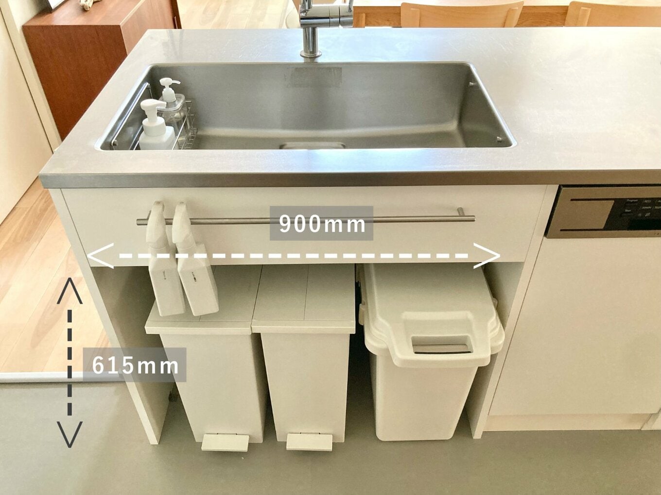 3畳の使いやすいキッチン。「コンロ横に収納＆シンク下にゴミ箱」のプランに大満足 | ESSEonline（エッセ オンライン）