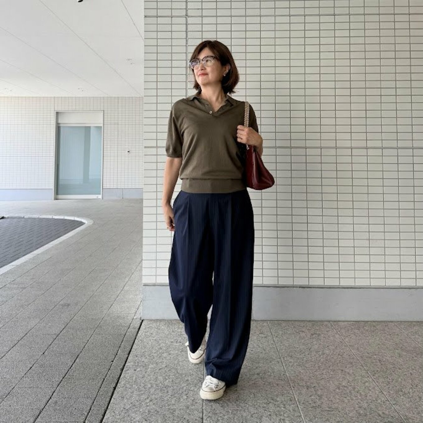 [写真](4ページ目)50代、暑い9月も「ユニクロ」が活躍。手軽に秋らしさを取り入れるコーデ術3選 | ESSEonline（エッセ オンライン）