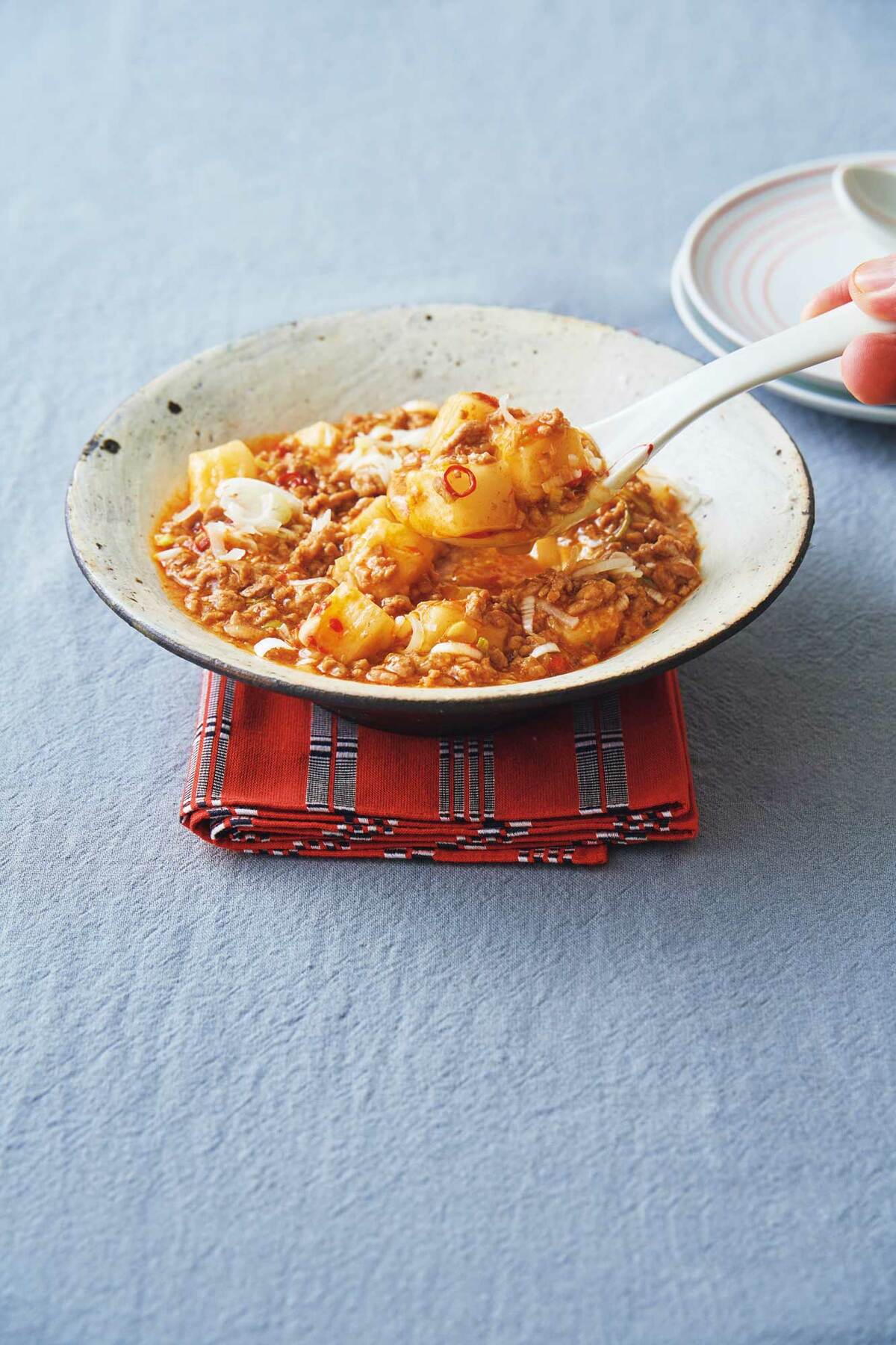 [写真](2ページ目)もちアレンジの決定版「麻婆もち」レシピ。“またもち？”なんて言わせない | ESSEonline（エッセ オンライン）