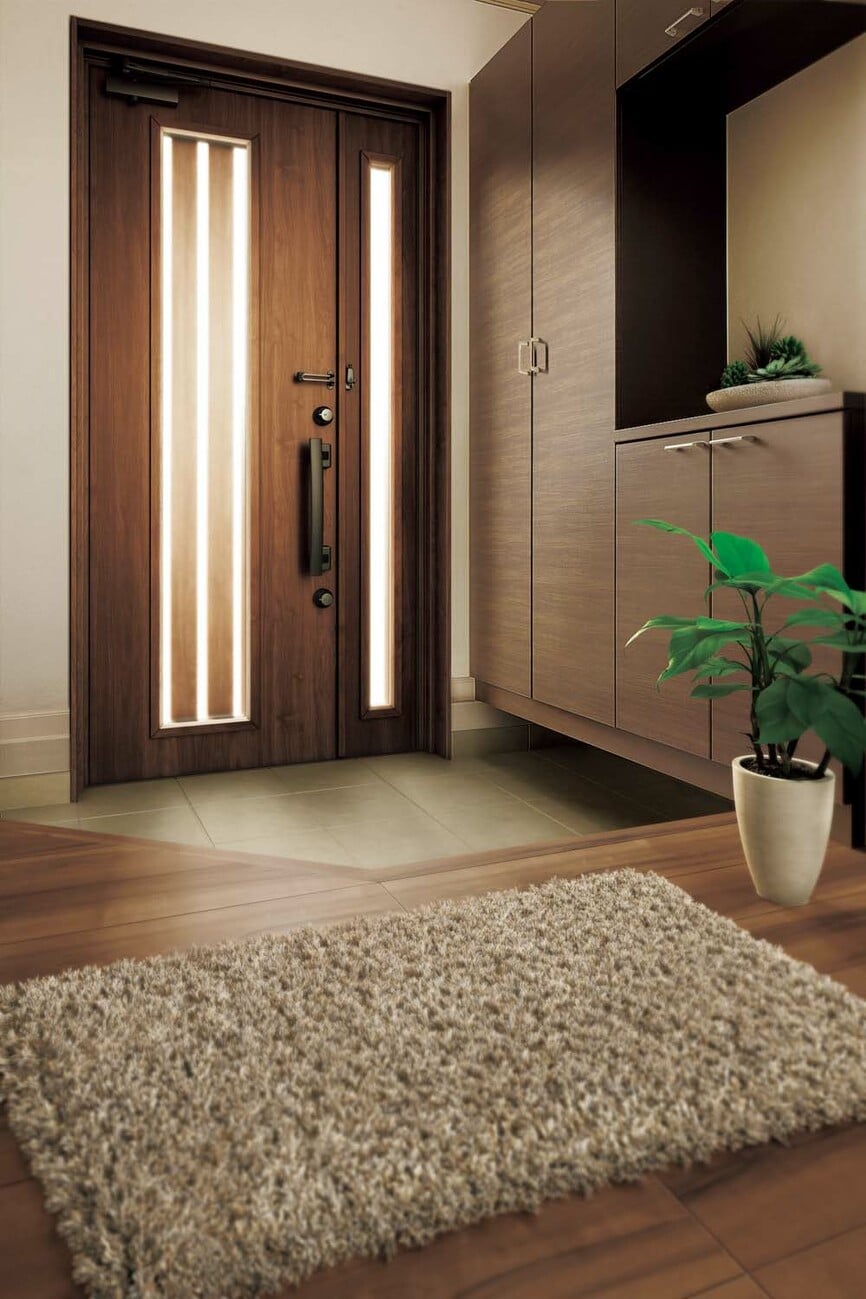 熱の出入りが多い玄関ドア、高断熱タイプを採用して快適な家づくりを：商品チェック | ESSEonline（エッセ オンライン）