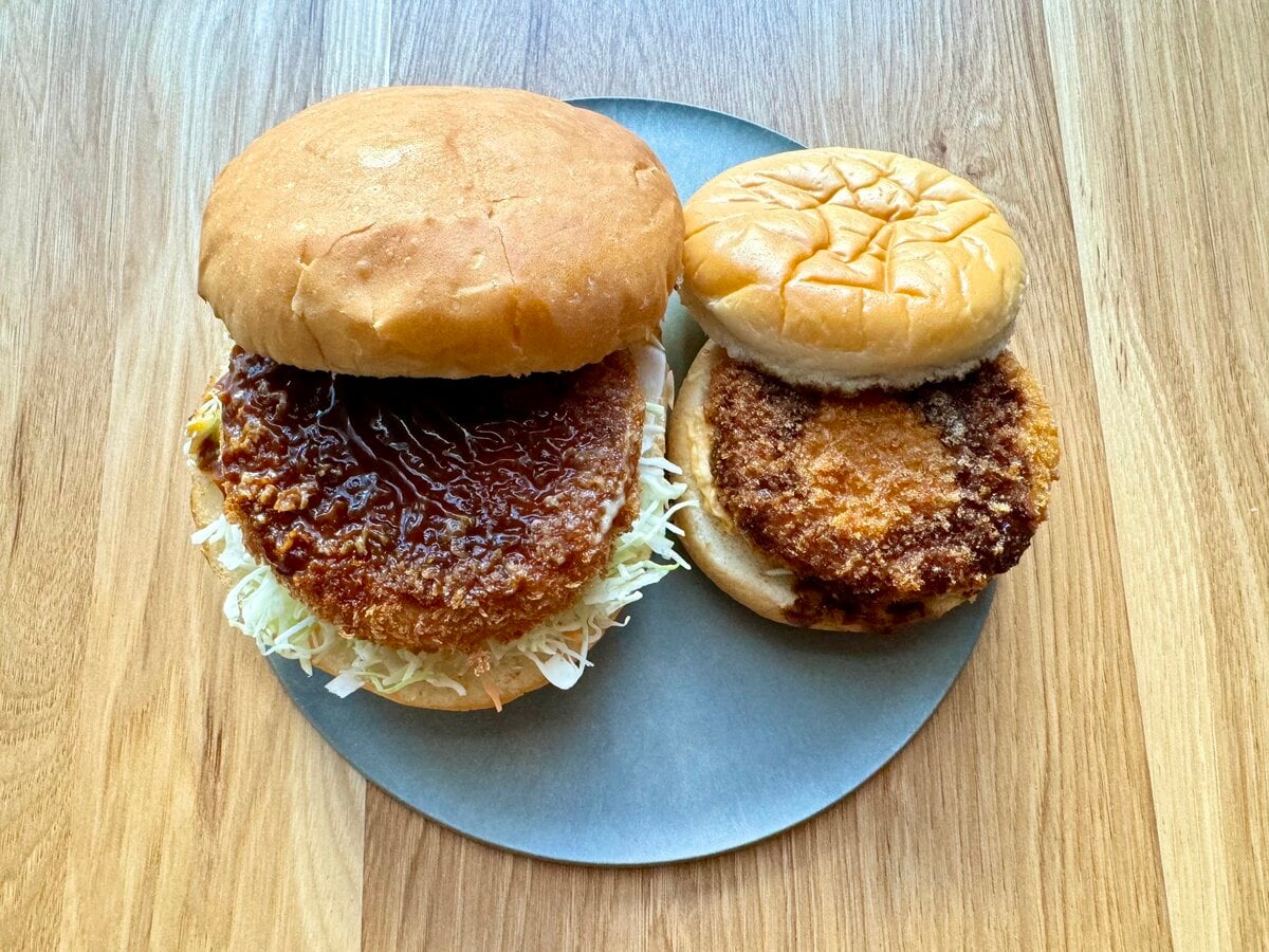 話題のグラコロ「マックVSコメダ」2024年うまいのどっち？ソースとクリームが結構違う | ESSEonline（エッセ オンライン）