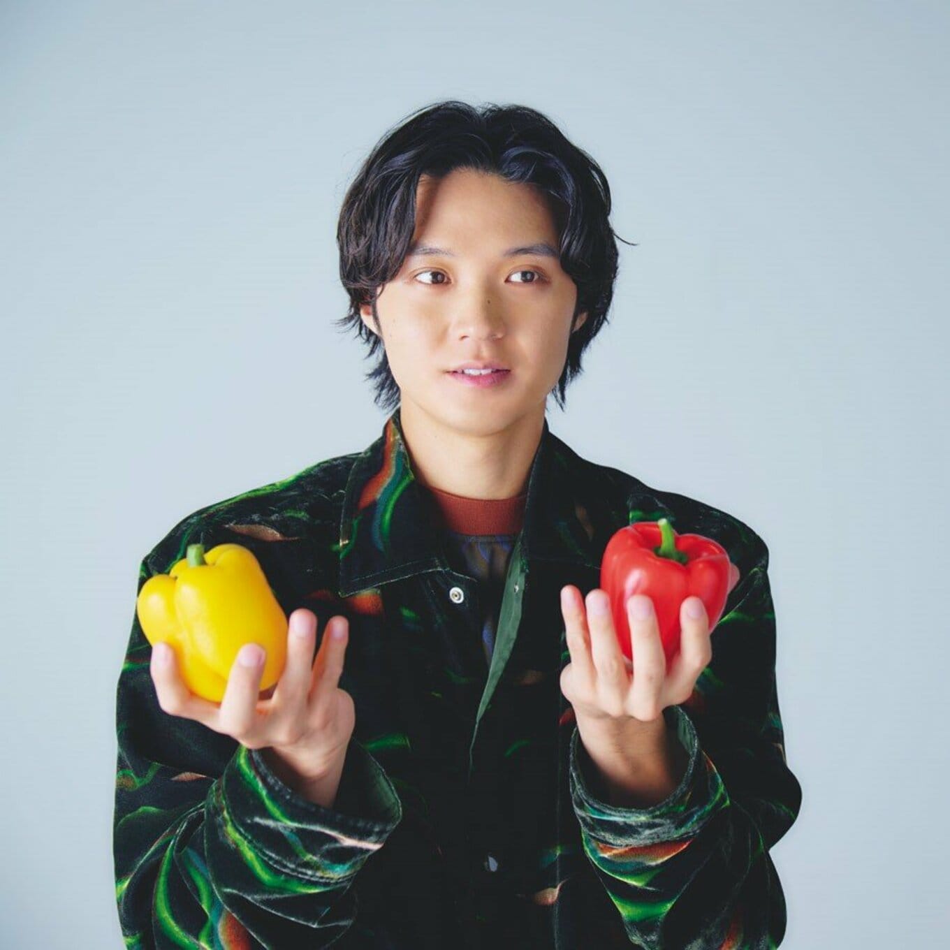 [写真](1ページ目)『きのう何食べた？』出演中の磯村勇斗さんは料理好き。「シロさんの副菜レシピをよくつくります」 | ESSEonline（エッセ オンライン）