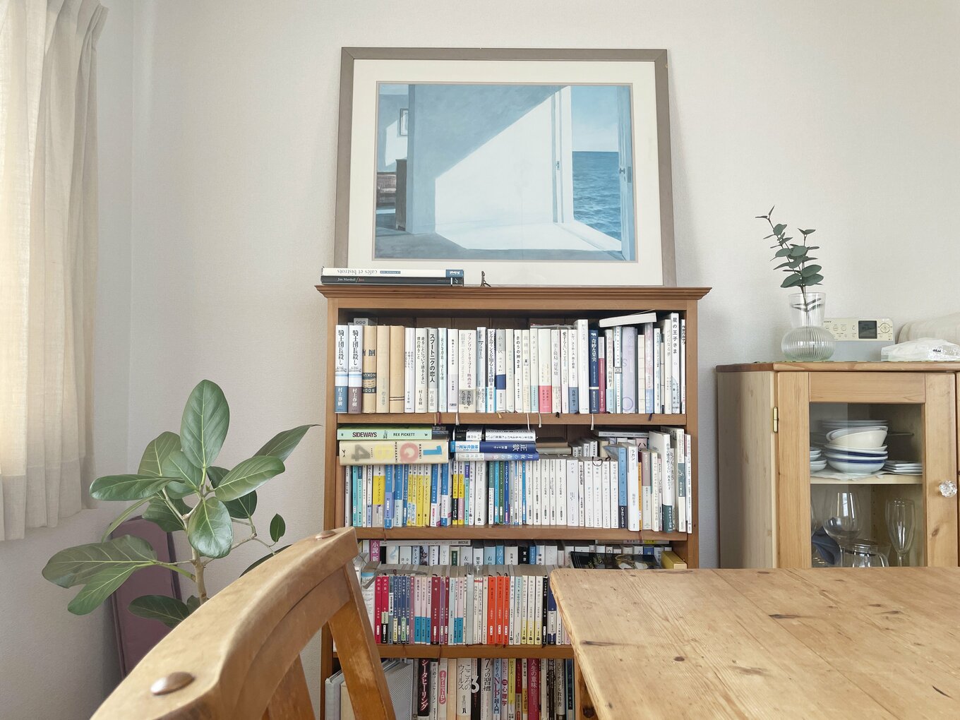 [写真](1ページ目)60歳ひとり暮らし、「シンプルな部屋づくり」のコツ3つ。インテリアは掃除のしやすさを優先 | ESSEonline（エッセ オンライン）