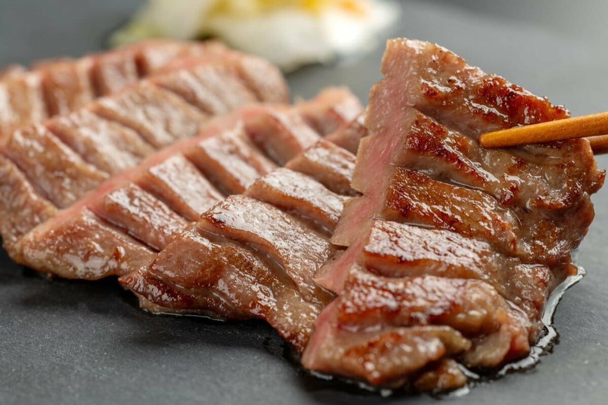 【通販】1度食べたら忘れられない！国産の「最高級牛タン＆牛タンハンバーグ」＜先着2万人！20％OFFクーポンも配布＞ | ESSEonline（エッセ オンライン）