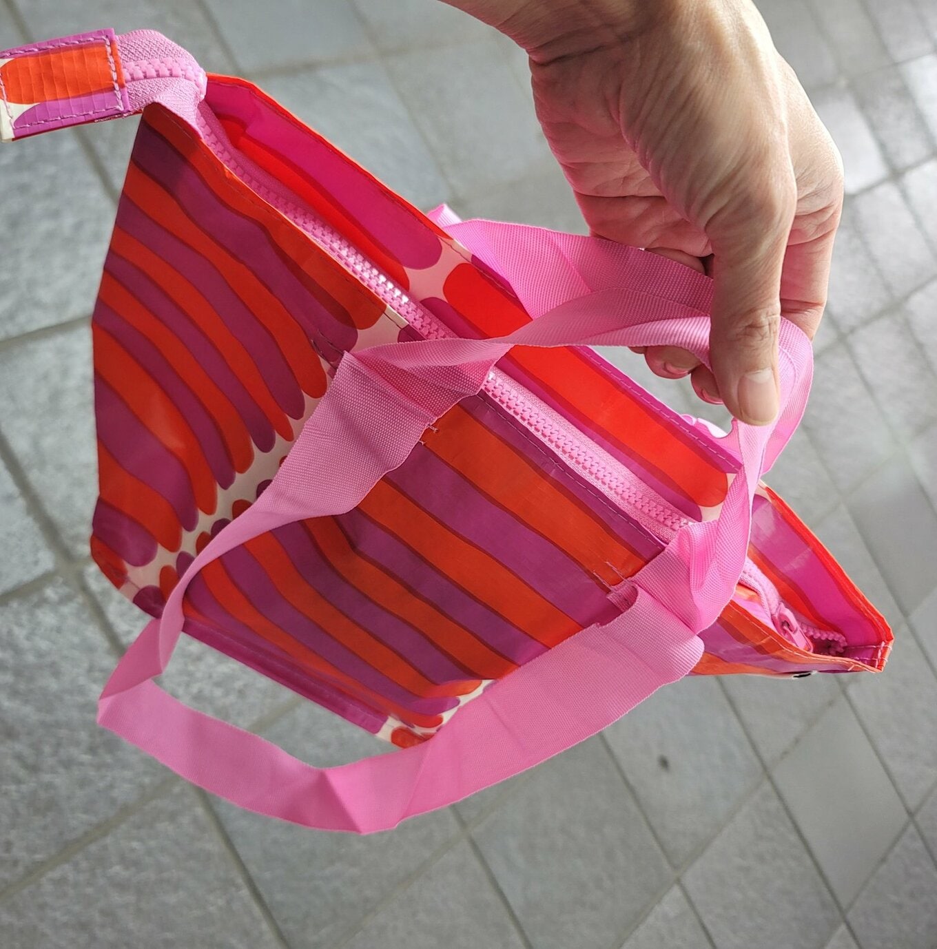 イケア×マリメッコの初コラボ品が完売続出。バッグはファスナーつき999円！ | ESSEonline（エッセ オンライン）