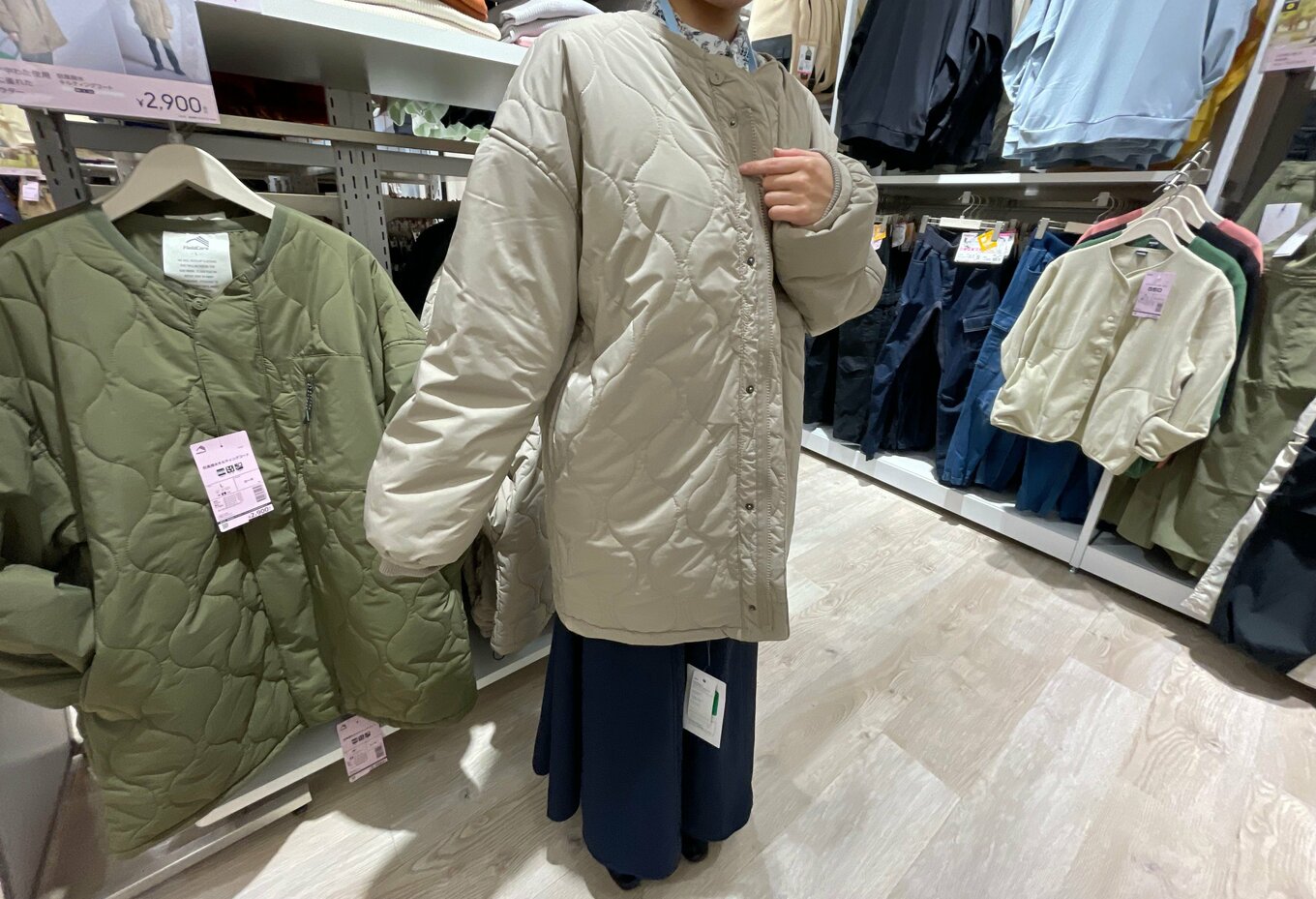 [写真](1ページ目)40代からの「ワークマン」秋冬アイテム5つ。2000円台最新コートに保湿下着も | ESSEonline（エッセ オンライン）